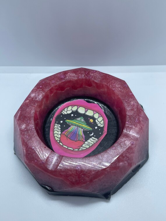 Collectibles Trippy Lady Ashtray Art & Collectibles Tobacciana etna.com.pe