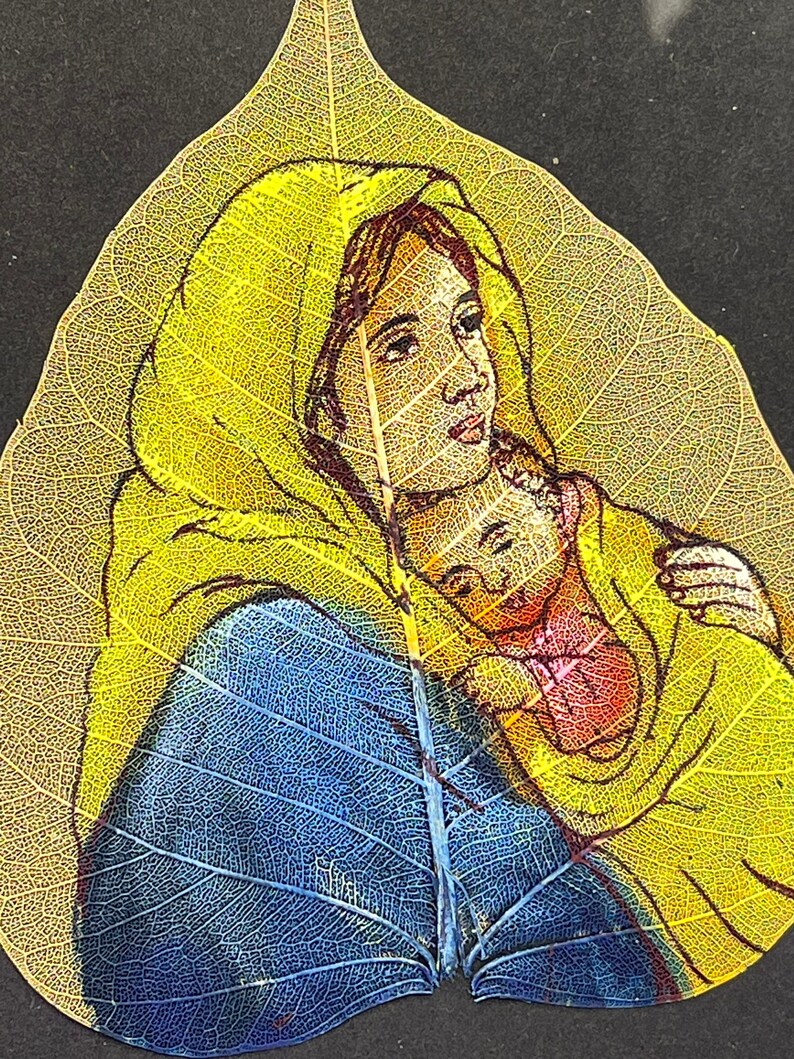 Peepal Leaf Painting of Mary and Baby Jesus - Etsy