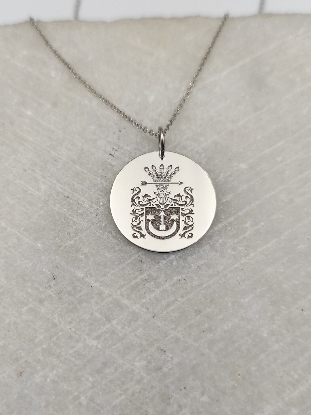 14K Solid Gold Coat of Arms Necklace: Engraved Family Crest Pendant - Etsy