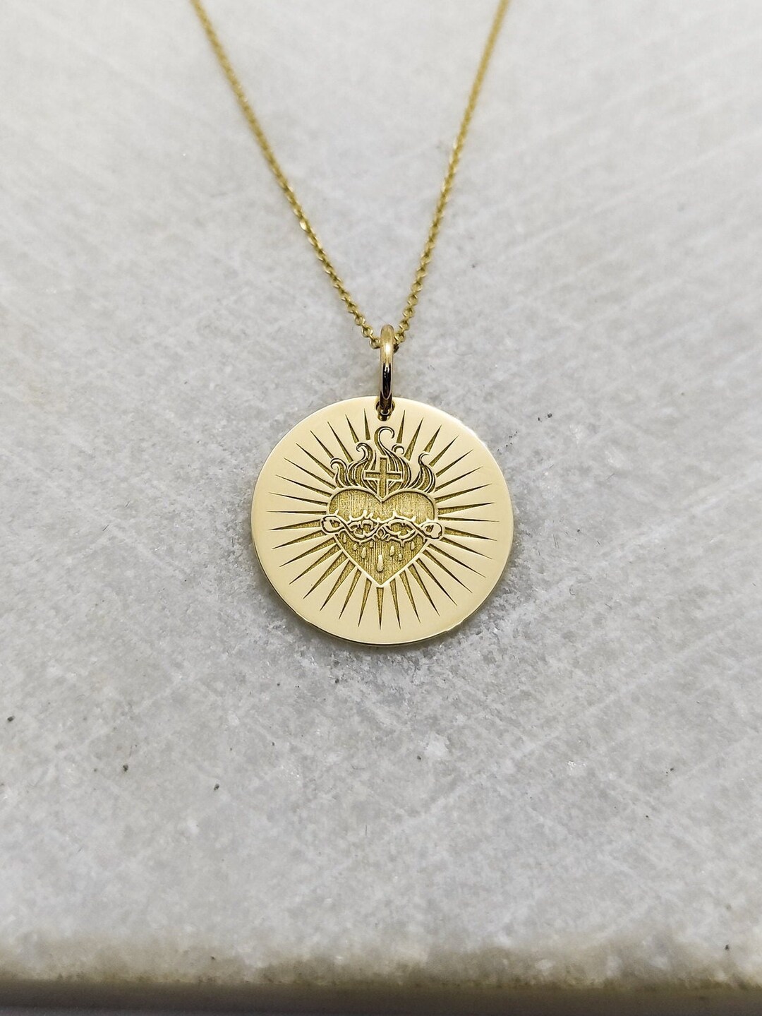 14K Gold Sacred Heart Necklace: Religious Pendant, Free Engraving - Etsy