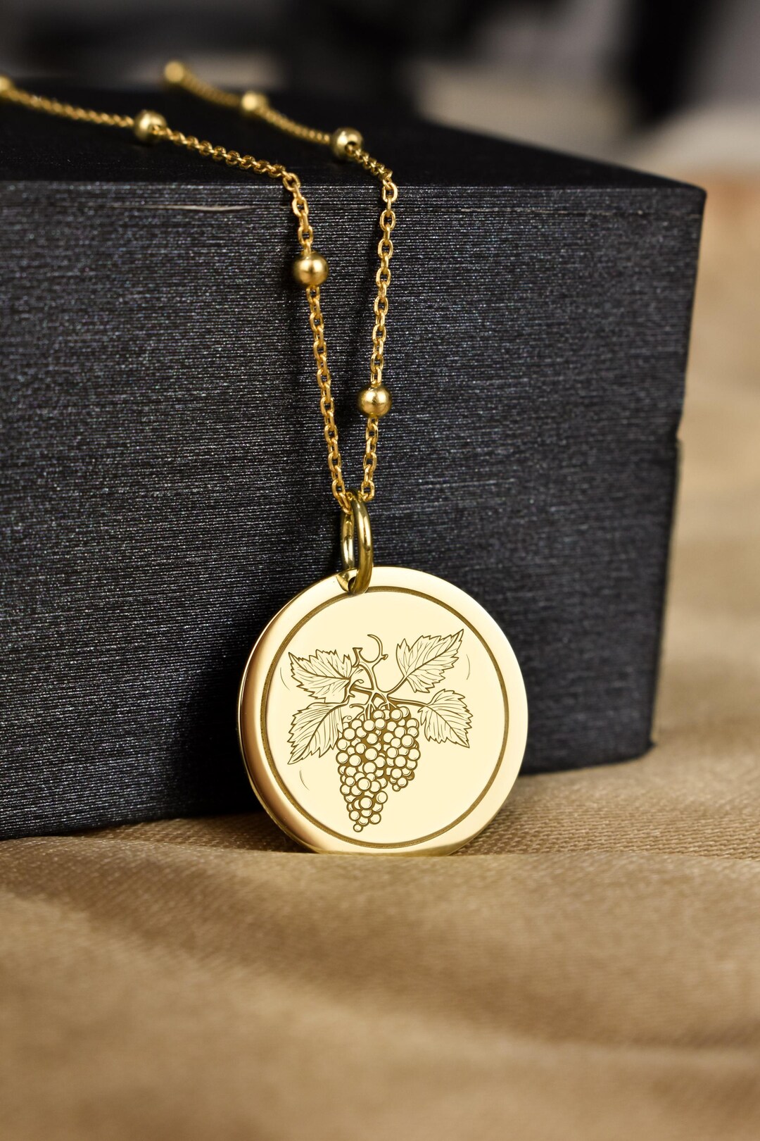 14K Solid Gold Grapes Pendant Necklace, Engraved Fruit Disc, Wine Lover ...