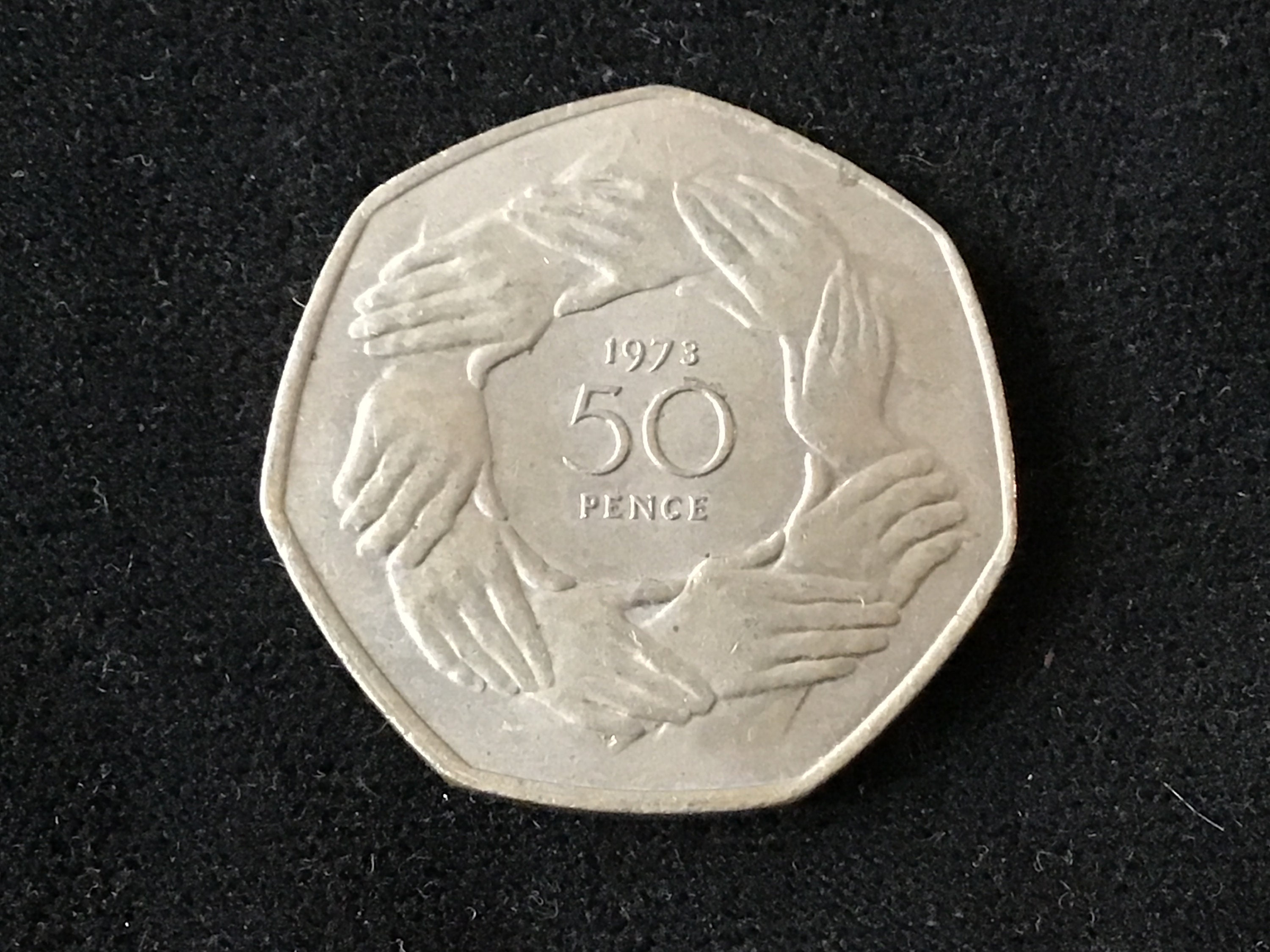 1973 British English UK 50 Pence Joining EEC Ring of Hands Pre-brexit ...
