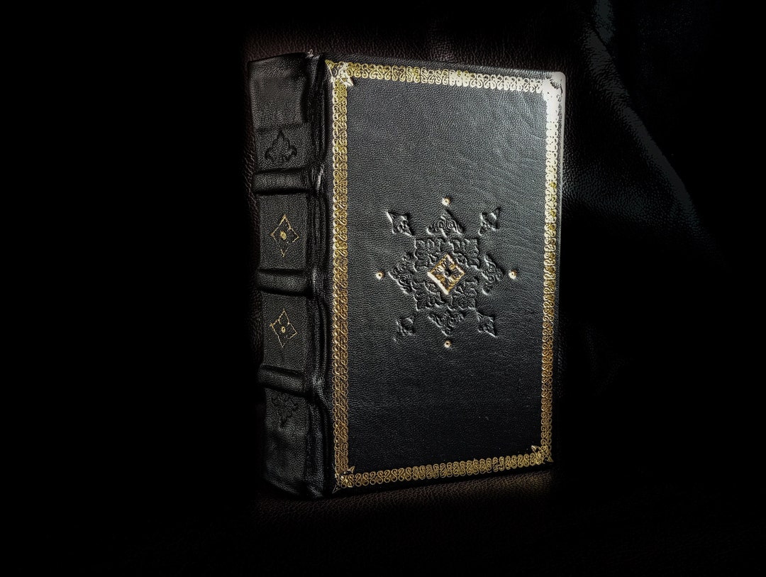 Leather Grimoire, Spell Book, Dungeons & Dragons,medieval Book ...