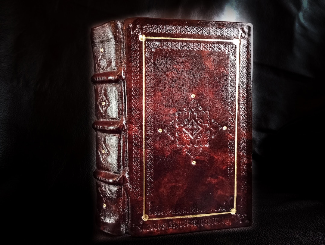 Leather Grimoire, Dungeons & Dragons, Medieval Tome, Cosplay,handmade ...