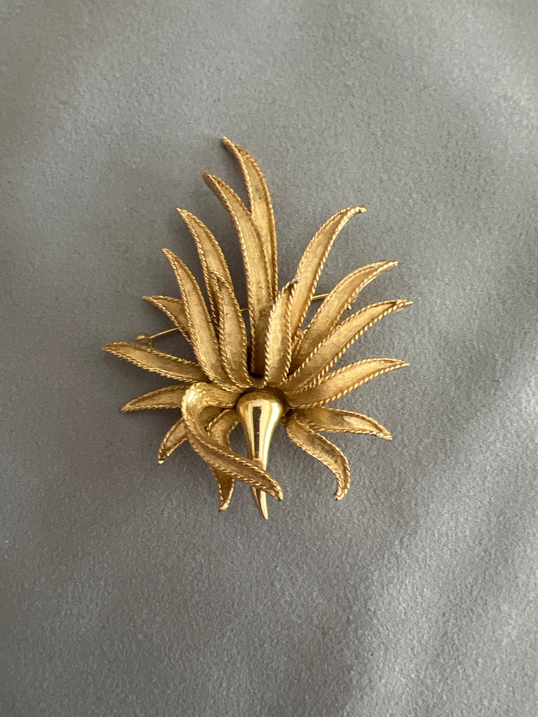 Flowing Feathers Flower, Marked Marcel Boucher Vintage Pin Brooch Gold ...