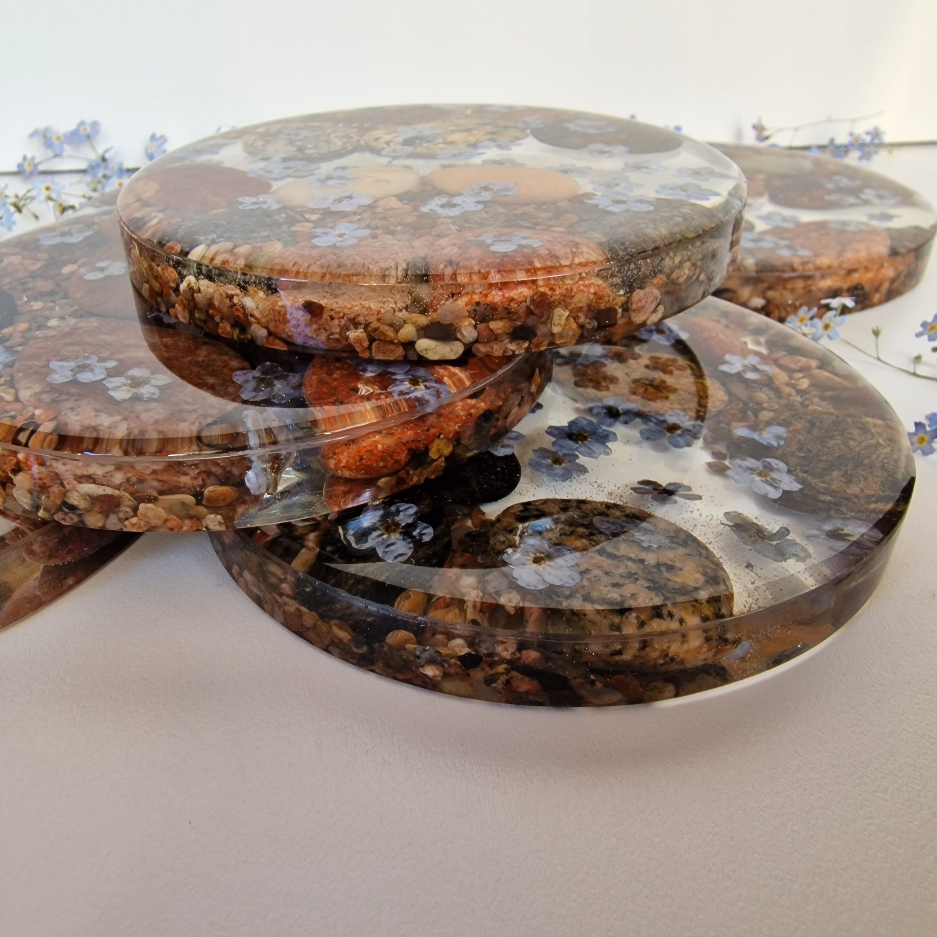Epoxy River Coasters, Pressed Forget-me-nots, Epoxy Art, Dried Flowers ...