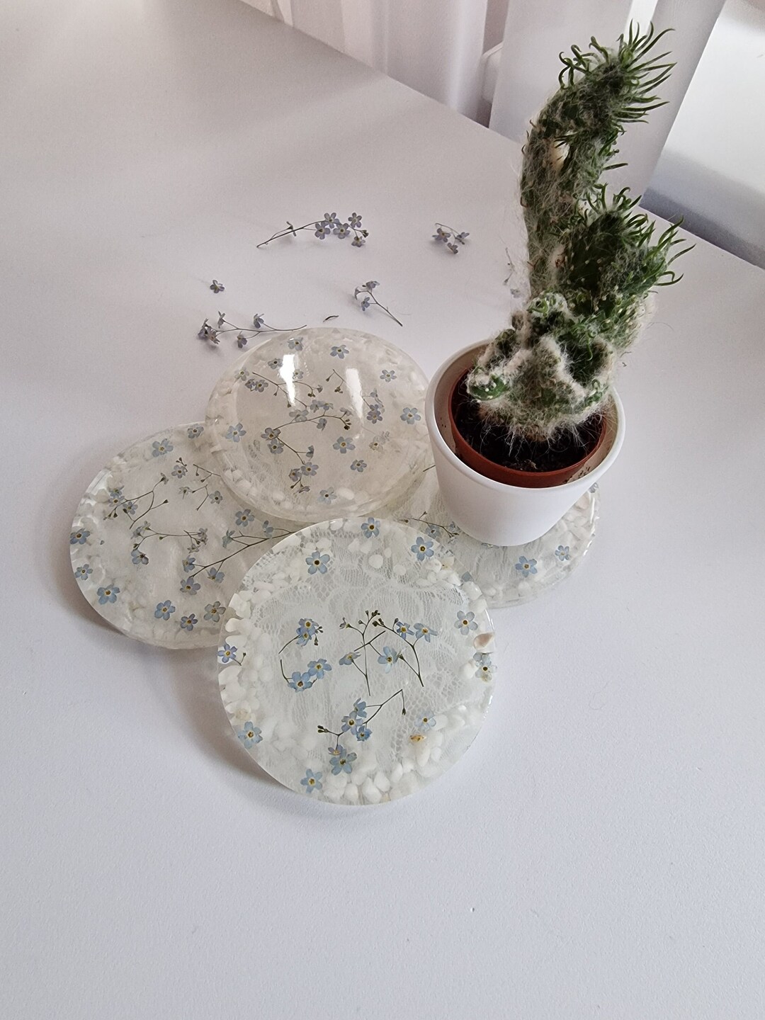 Pressed Forget Me Not Flowers Coaster, White Lace Coaster, Epoxy Art ...