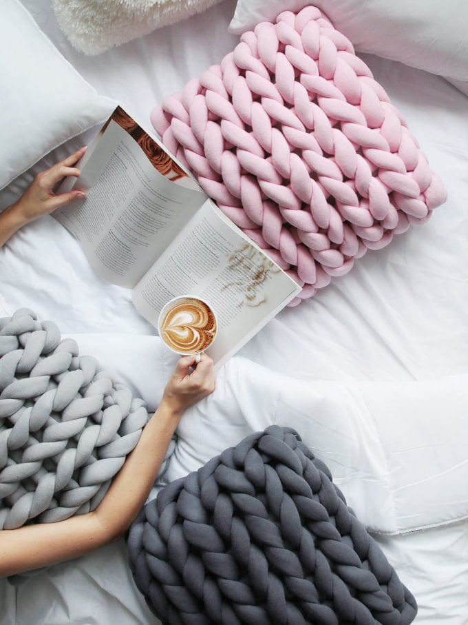 Pattern / Tutorial. Square Knitted Cushion Step-by-step Illustrated DIY ...