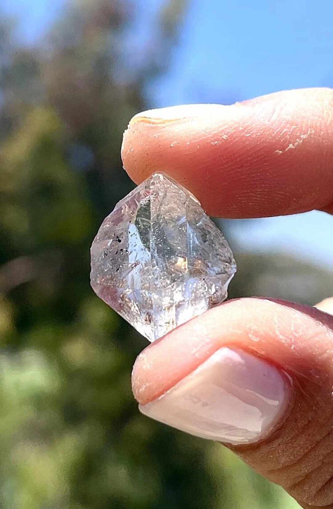 UV Reactive Petroleum Quartz Crystals UV Reactive Crystal Enhydro ...