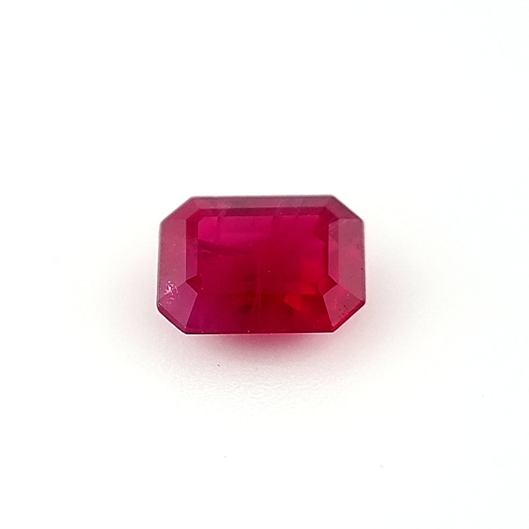 Octagon Ruby 5.6x4.3 AAA 0.74cts - Etsy