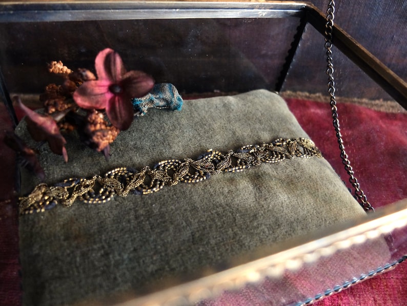 Reliquary Box/ Scapular Shrine/ Gold Filigree/ Glass Religious - Etsy