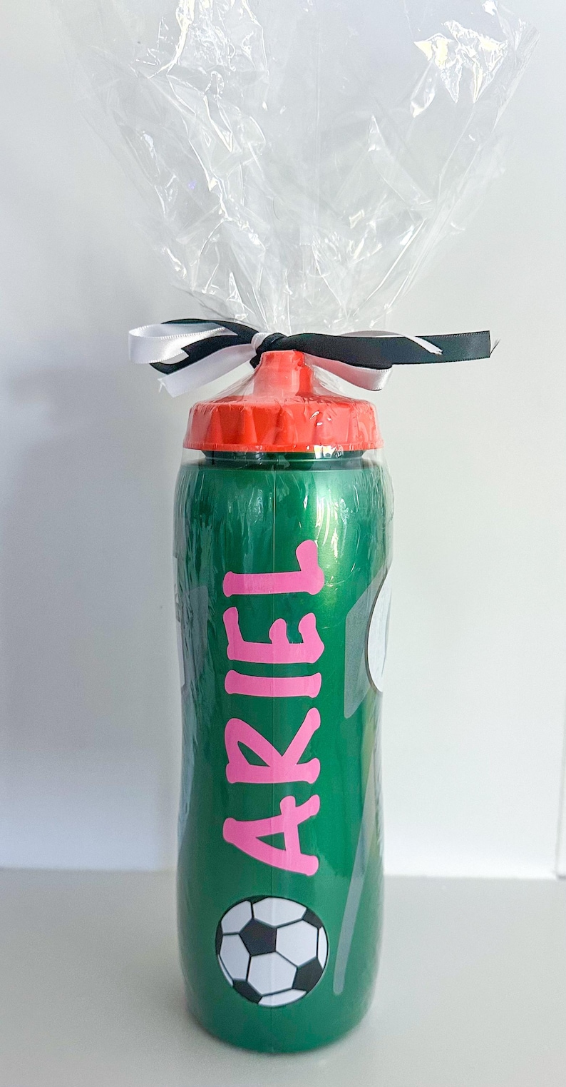 Personalized Sports Team Water Bottle, 32oz Custom Squeeze Bottle ...