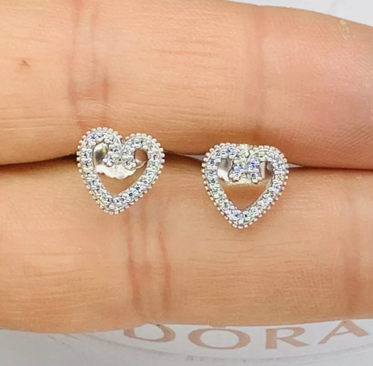 heart swirl earrings pandora