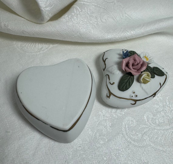 Porcelain Floral Heart Shaped Trinket Box - Gem