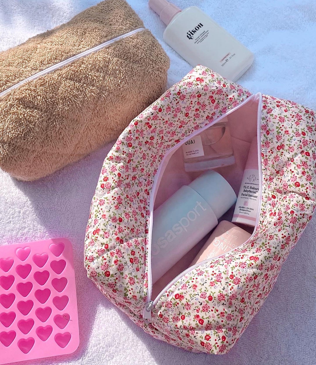 Makeup Bag Quilted Cosmetics Bag Red Minimal Floral Toiletry Travel Bag