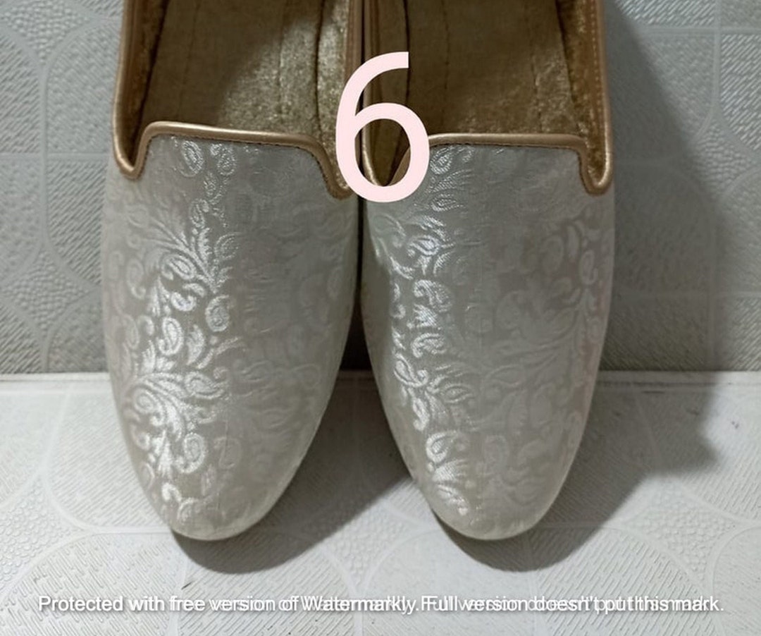 White Brocade Mojari Shoes for Men – Handmade Jutti, Wedding Footwear ...