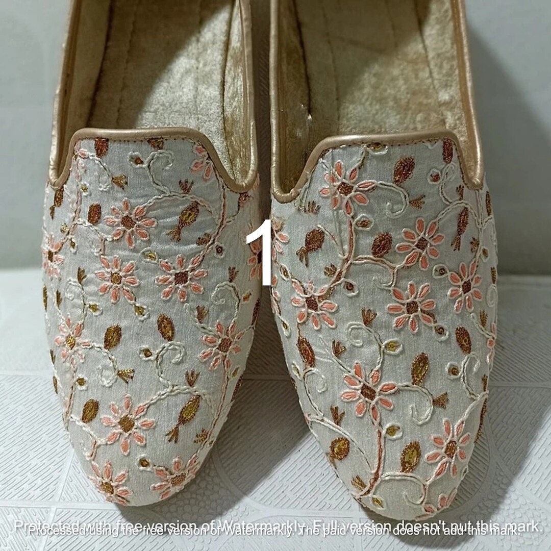 Floral Embroidered Mojari Shoes for Men – Handmade Cream Ethnic Jutti ...