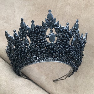Black Crystal Crown, the Queen's Crown, Wedding Headpiece Bridal ...