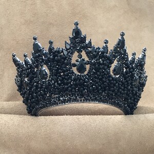 Black Crystal Crown, the Queen's Crown, Wedding Headpiece Bridal ...