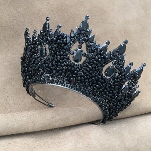 Black Crystal Crown, the Queen's Crown, Wedding Headpiece Bridal ...