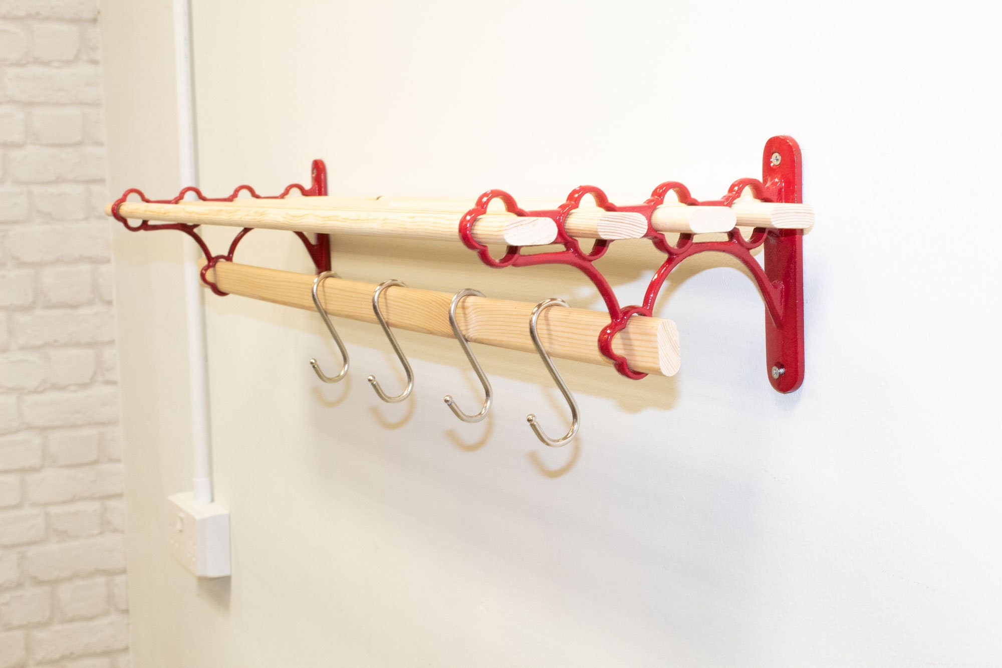 Wall Mounted Shelf Drying Rack 5 Lath X 1.4 Metres Vintage Cast Iron ...