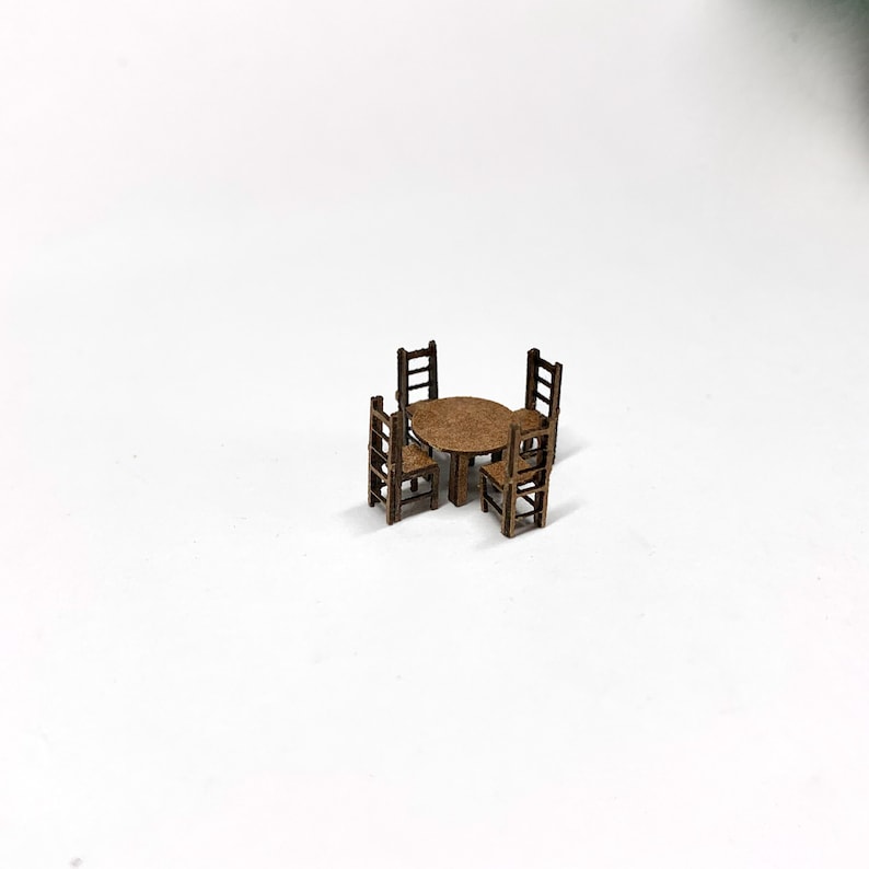 Round Table & Chairs - 1:144 1/44 Micro Scale Dollshouse Dollhouse ...