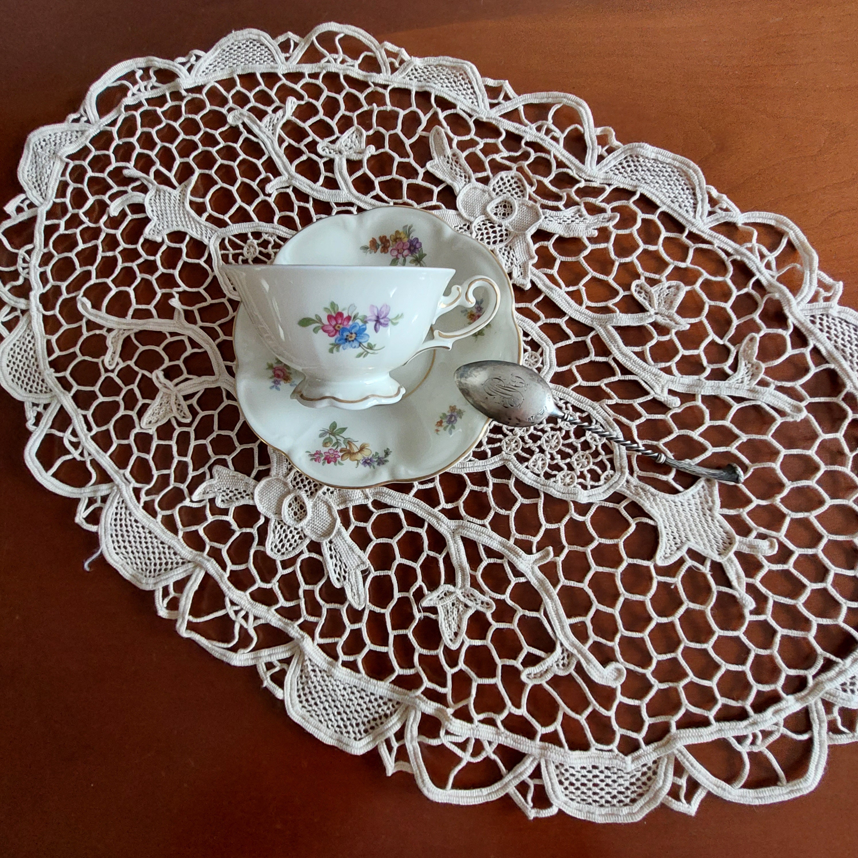 Antique Doily Handmade Crafts Intricate Needlework Lace Small Oval ...