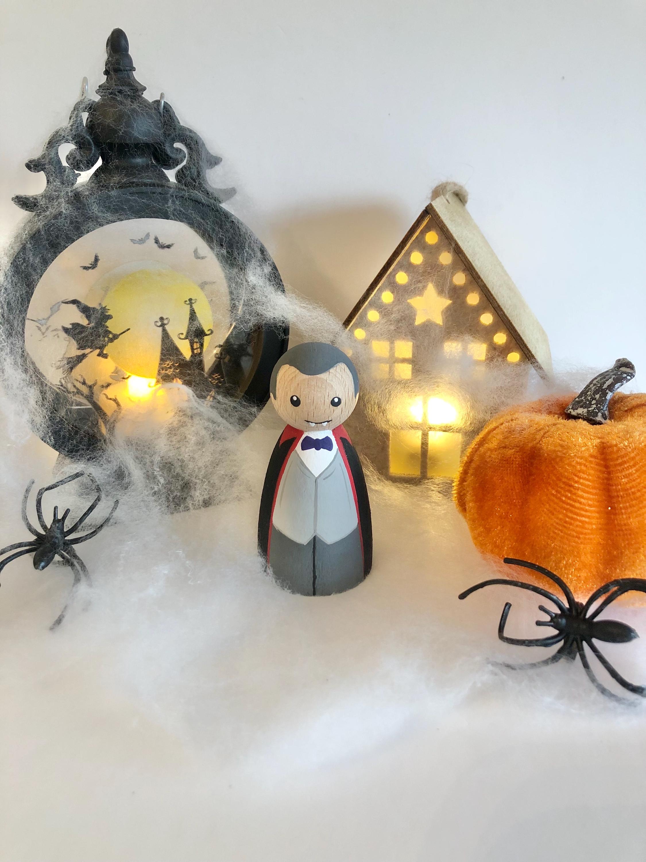 Halloween Peg Dolls. Hand Painted Wooden Peg Dolls, Includes Pumpkin ...