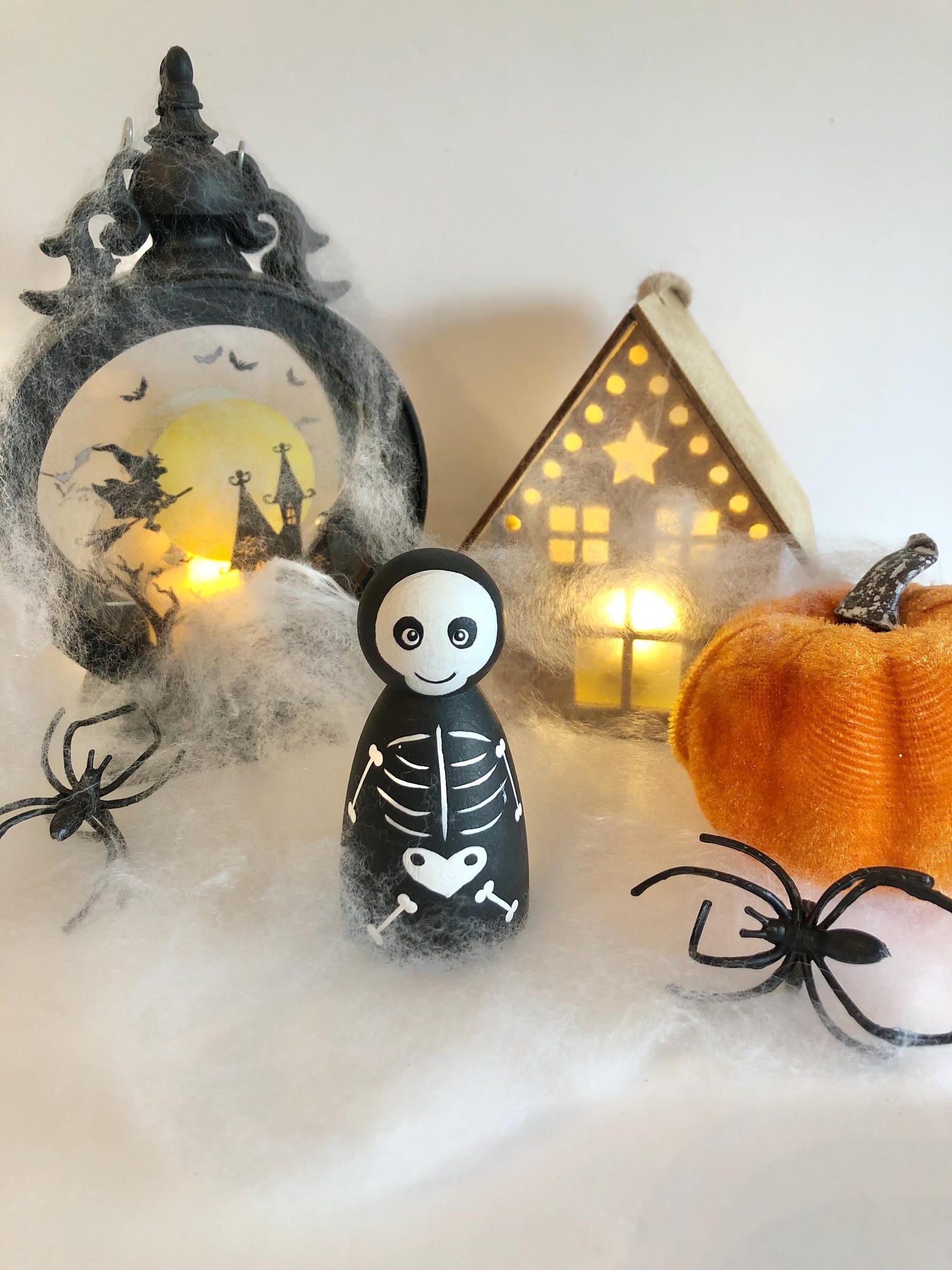 Halloween Peg Dolls. Hand Painted Wooden Peg Dolls, Includes Pumpkin ...