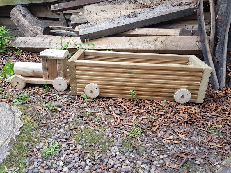 Lovely Handmade Train Planter With Choice of Number of Carriages .fsc ...