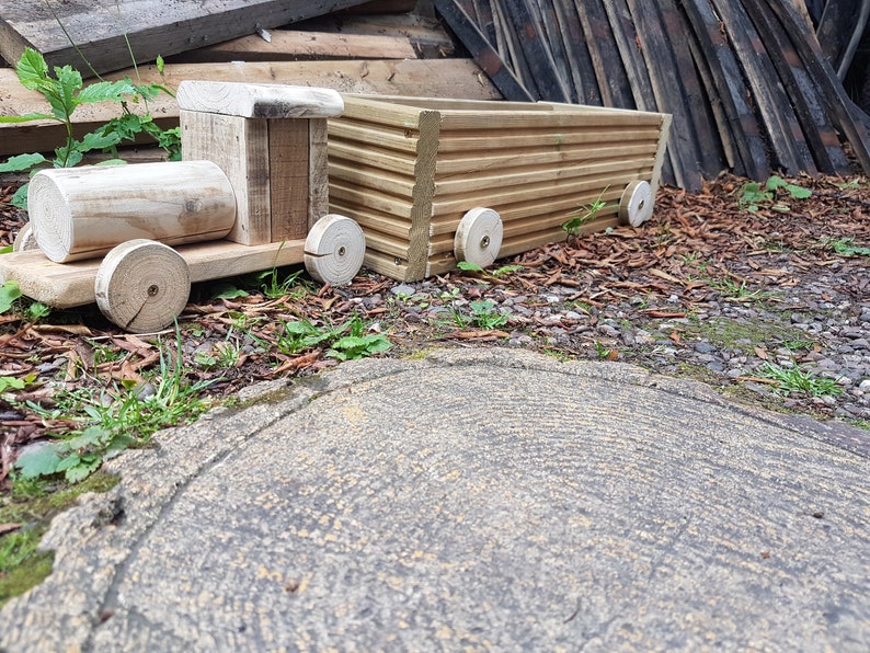 Lovely Handmade Train Planter With Choice of Number of Carriages .fsc ...