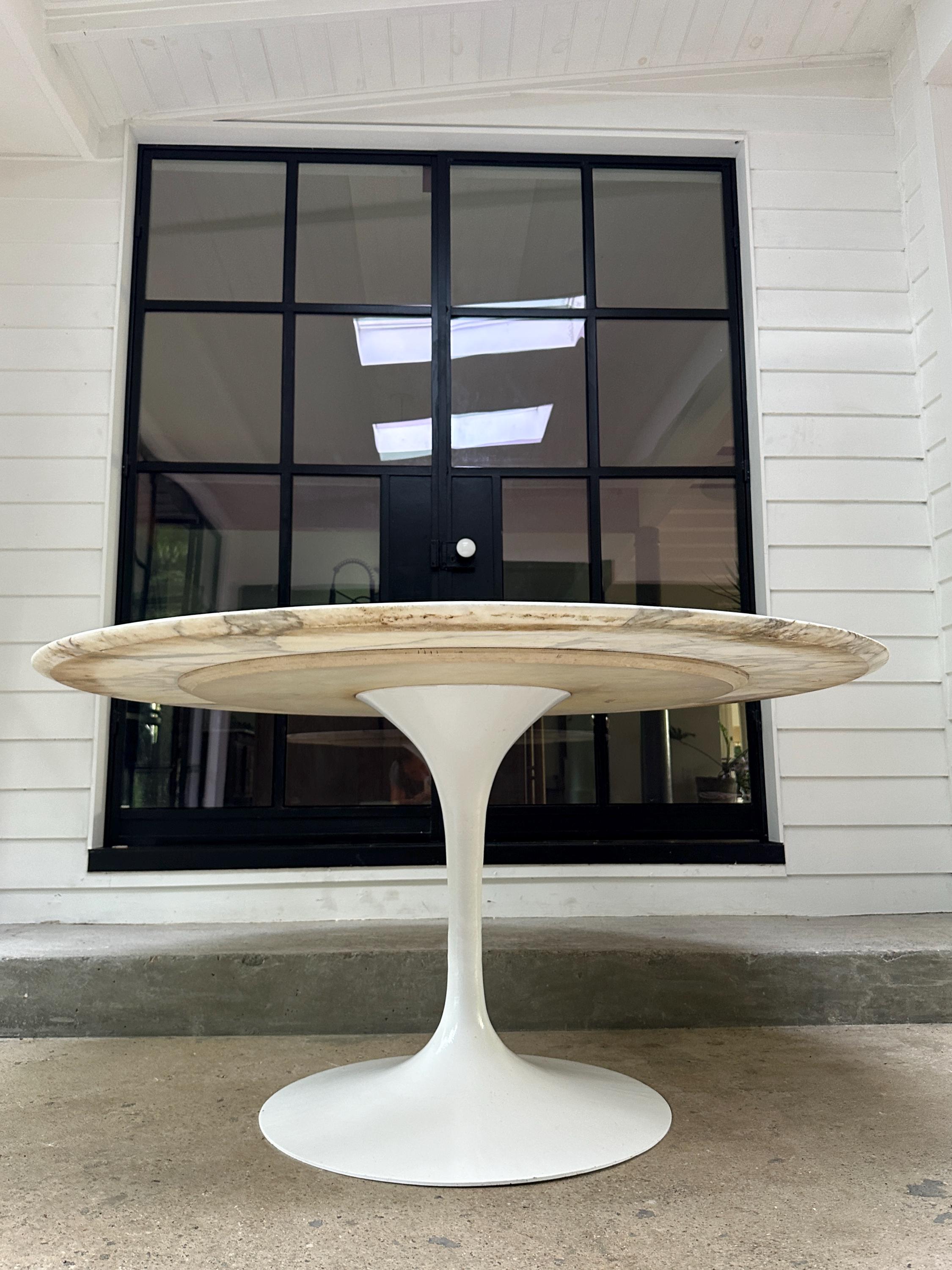 Eero Saarinen for Knoll 'tulip' Dining Table With Carrara Marble Top ...