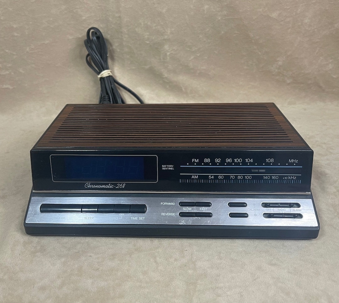 Vintage 1991 Radio Shack Realistic Chronomatic-268 AM/FM Digital Clock ...