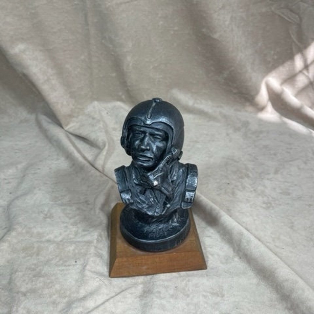 Vintage Terrance Patterson Fighter Pilot Sculpture - Etsy