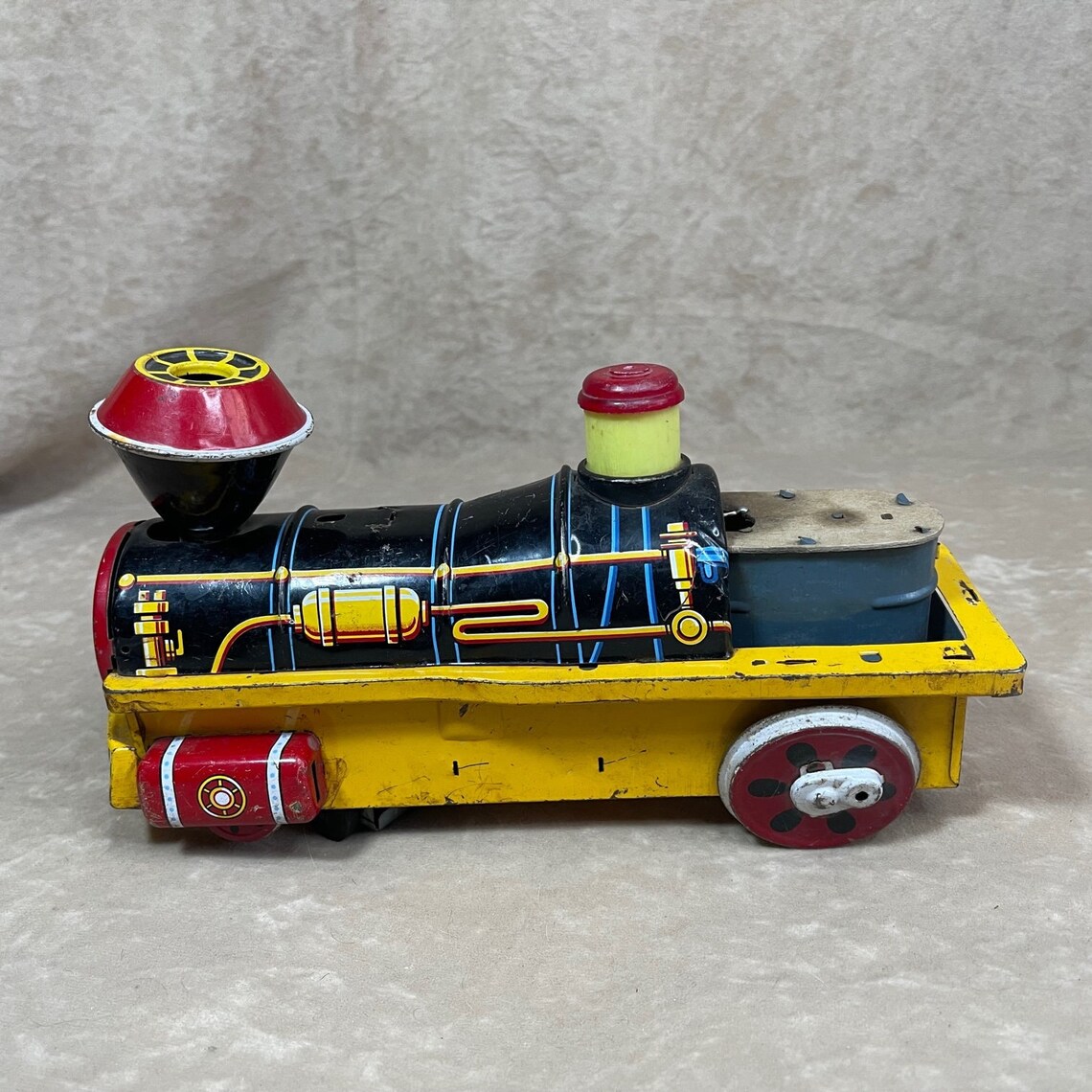 Vintage 1960s Tin Litho Battery Powered Train Engine Vintage Toy for ...