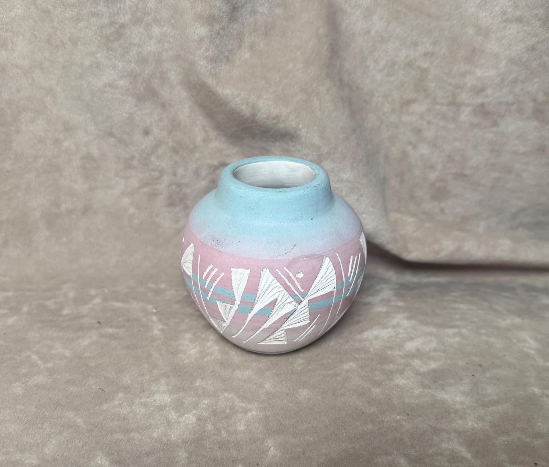 Vintage 2000s Native American Taik Ute Hand Painted/etched Small Vase ...
