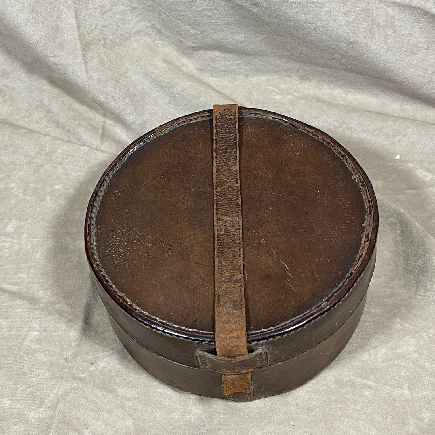 Vintage 1940s Antique Small Round Leather Mens Collar Box With Buckle ...