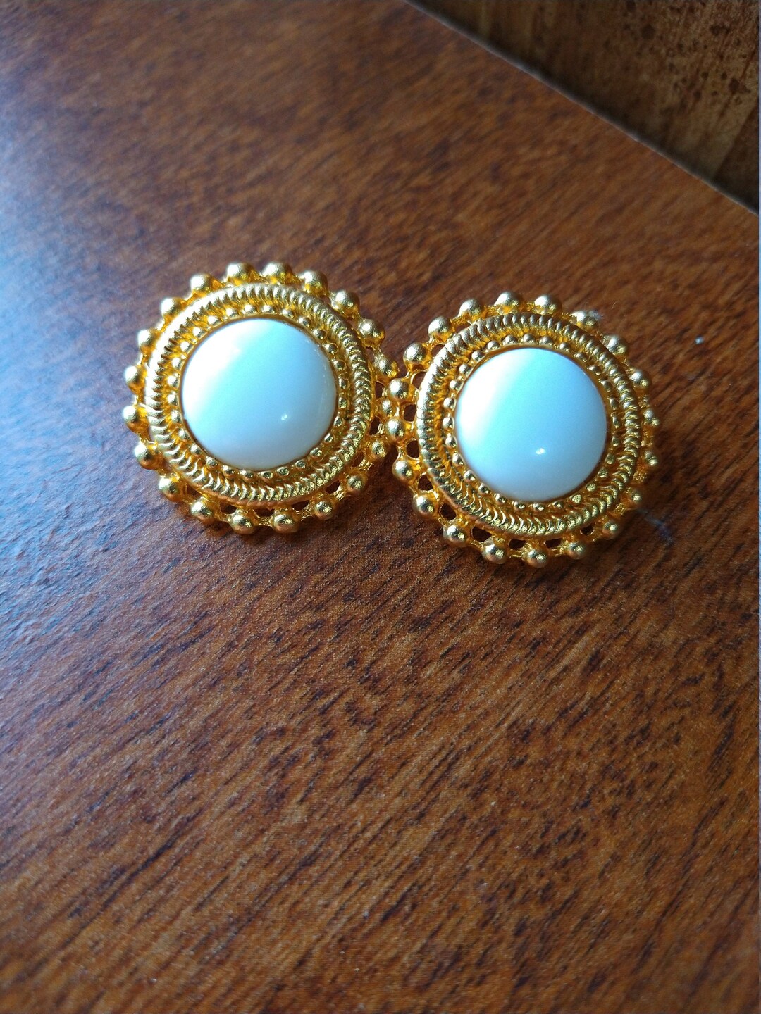 Vintage Ellen Designs Clip on Earrings - Etsy