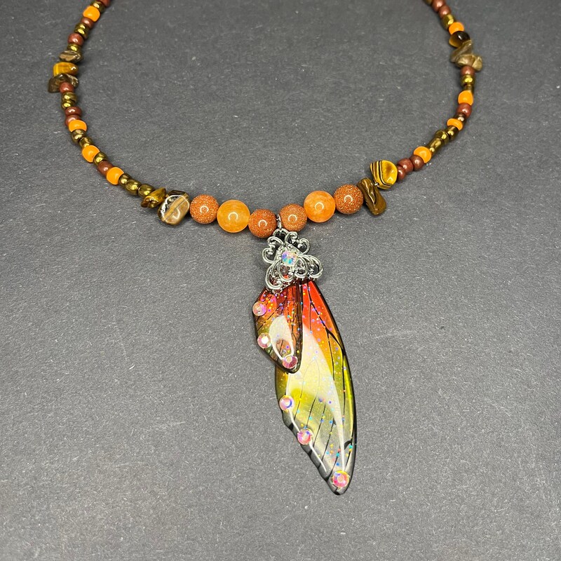 Avatar Necklace - Etsy