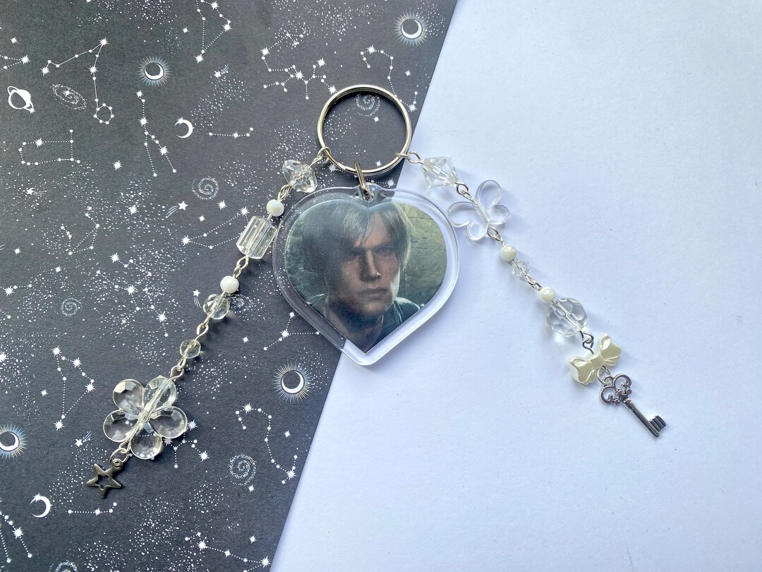 B GRADE Leon S Kennedy Resident Evil 4 Handmade Deco Charm Keychain - Etsy