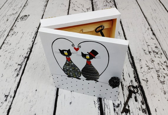 Hand Painted White Wooden Key Box Hanging Key Box 6 Key | Etsy