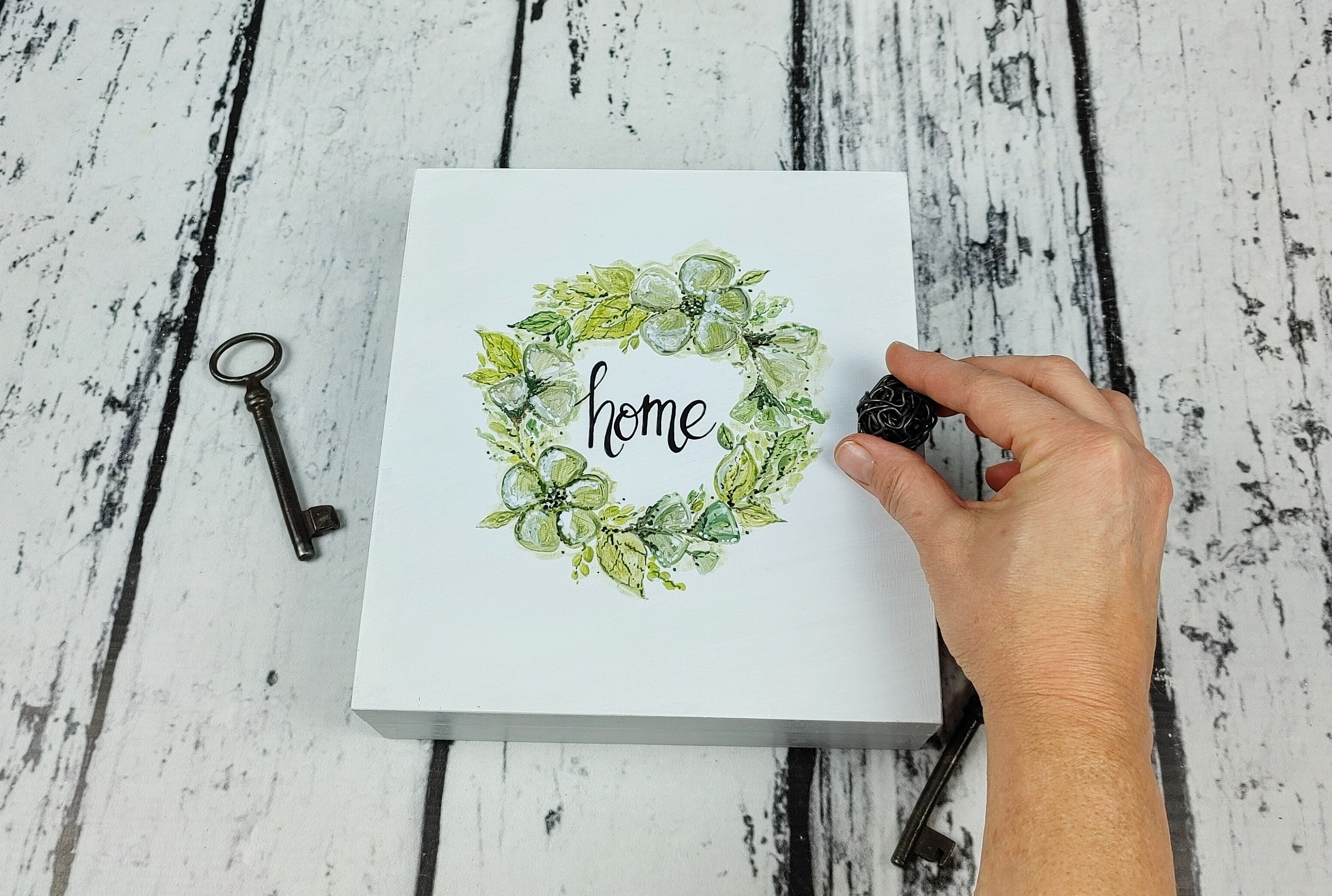 Hand Painted White Wooden Key Box, Floral Design, Hanging Key Box, Six ...