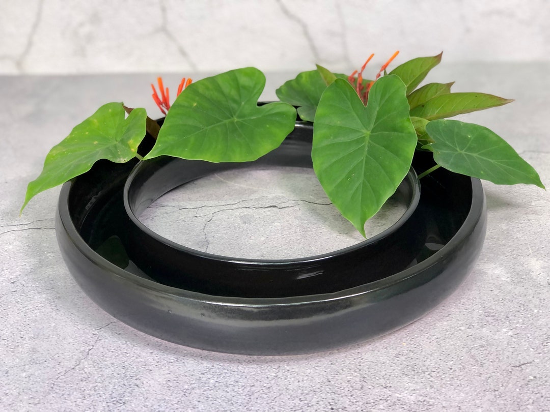 Handcrafted Pansy Ring Vases – Elegant Floral Arrangements for Every ...
