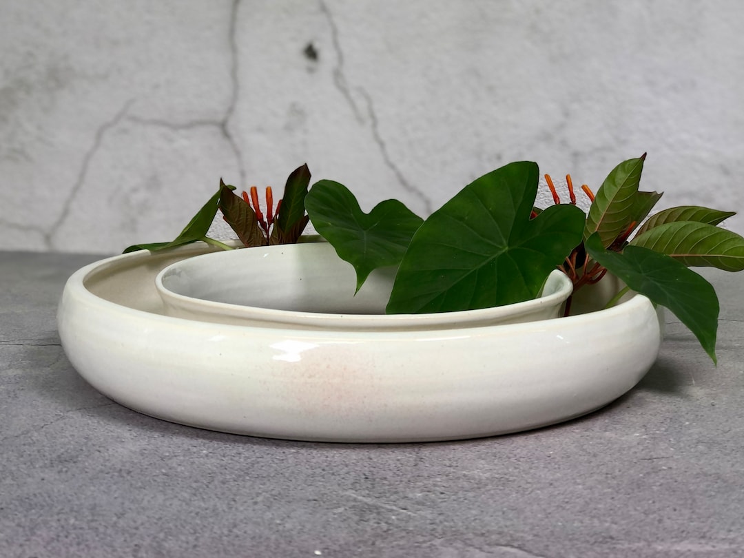 Handcrafted Pansy Ring Vases – Elegant Floral Arrangements for Every ...