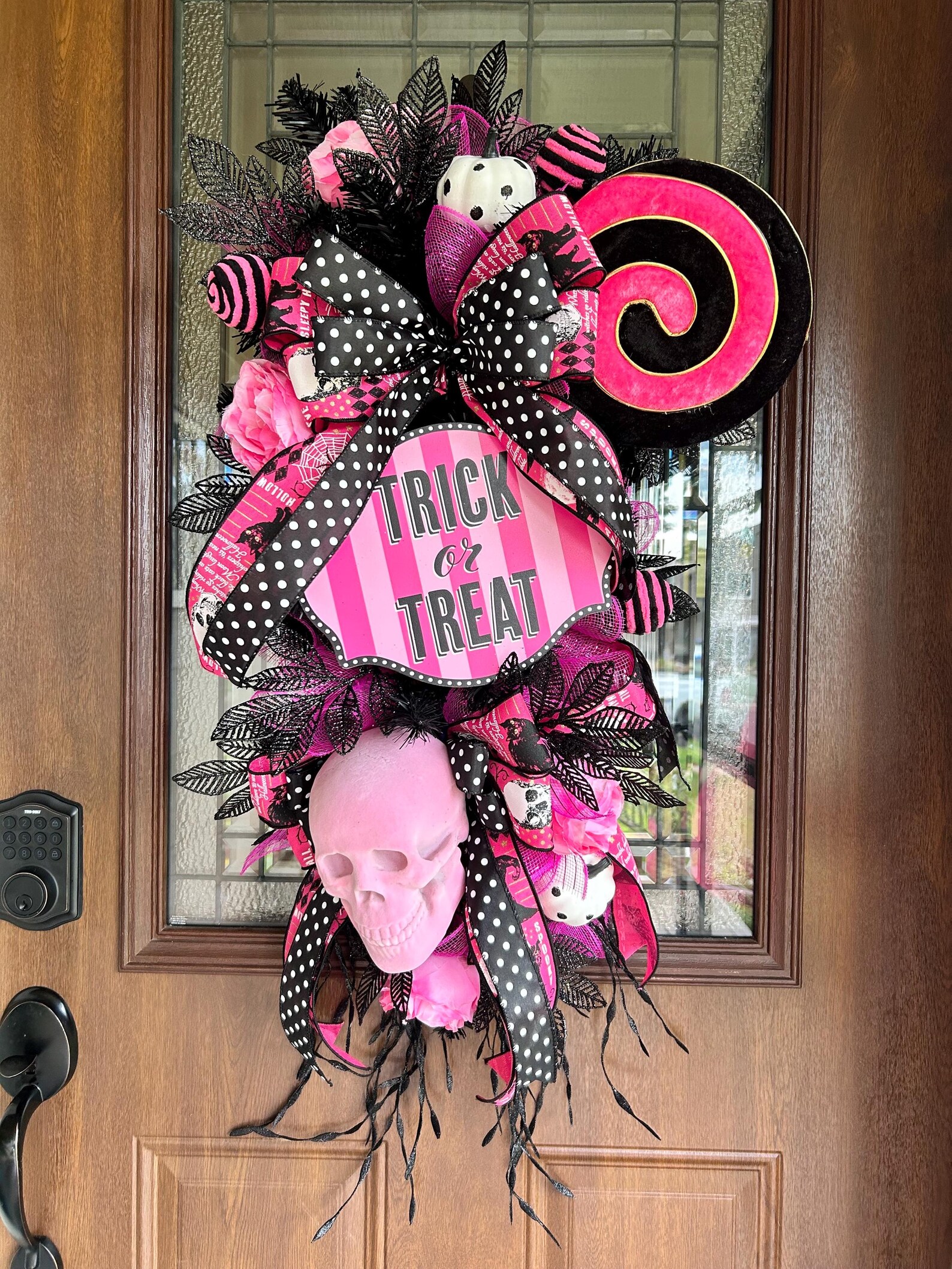 Trick or Treat Pink & Black Swag Wreath - Etsy