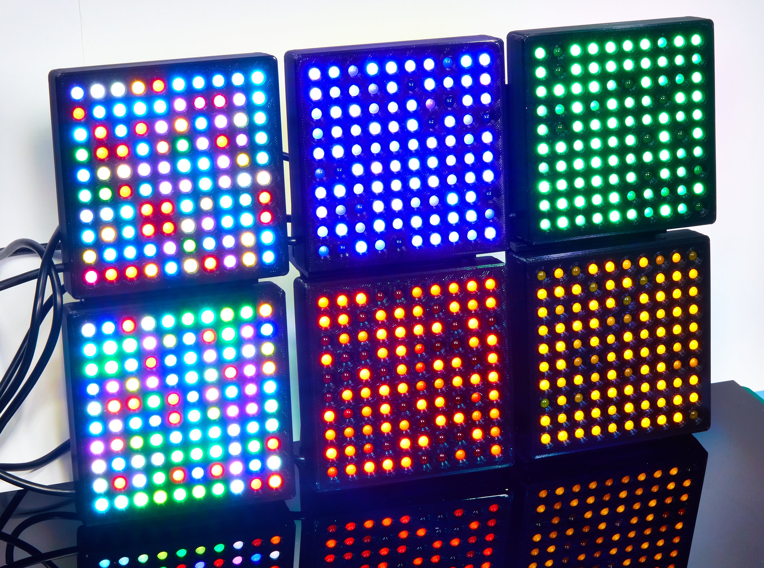 Supercomputer - Flashing LED Art - Mesmerising Desk Toy - Fascinating ...