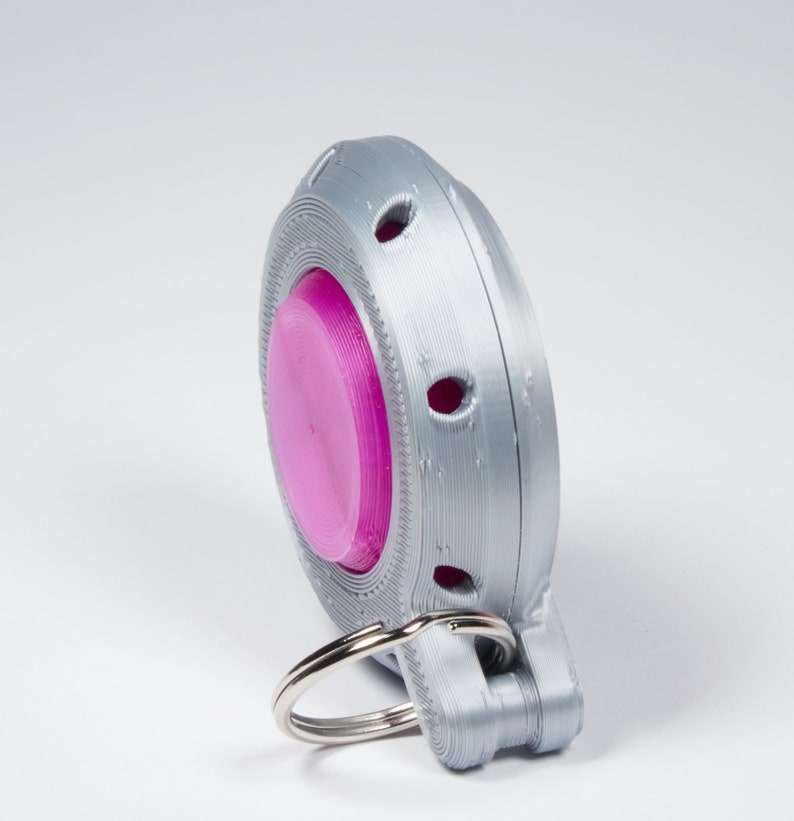 Light up Flashing UFO Flying Saucer Key Ring / Key Fob No Batteries ...