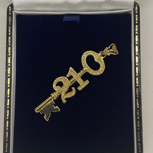 9carat Yellow Gold 21 Key Pendant - Etsy