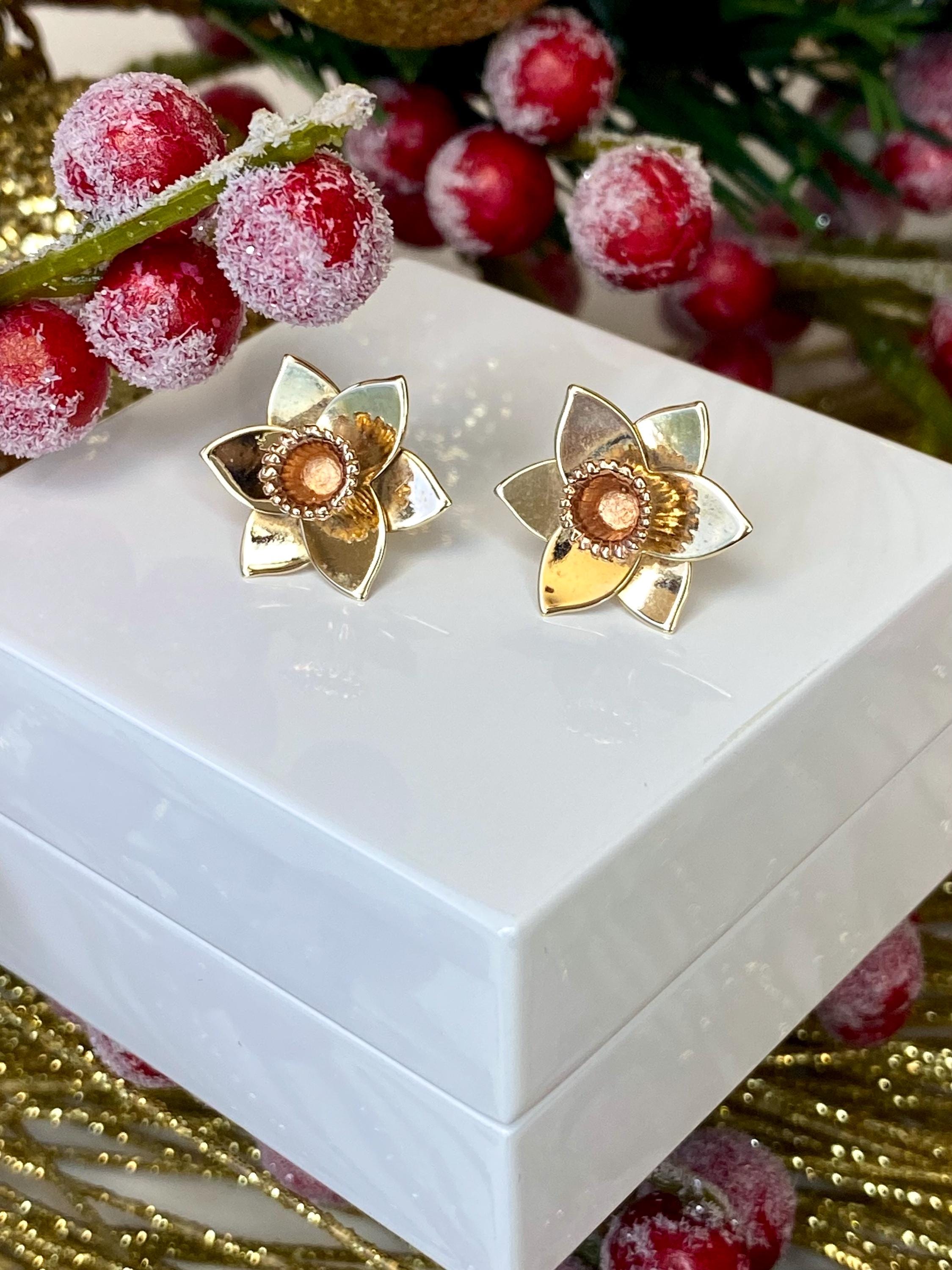 Vintage clogau jewellery store
