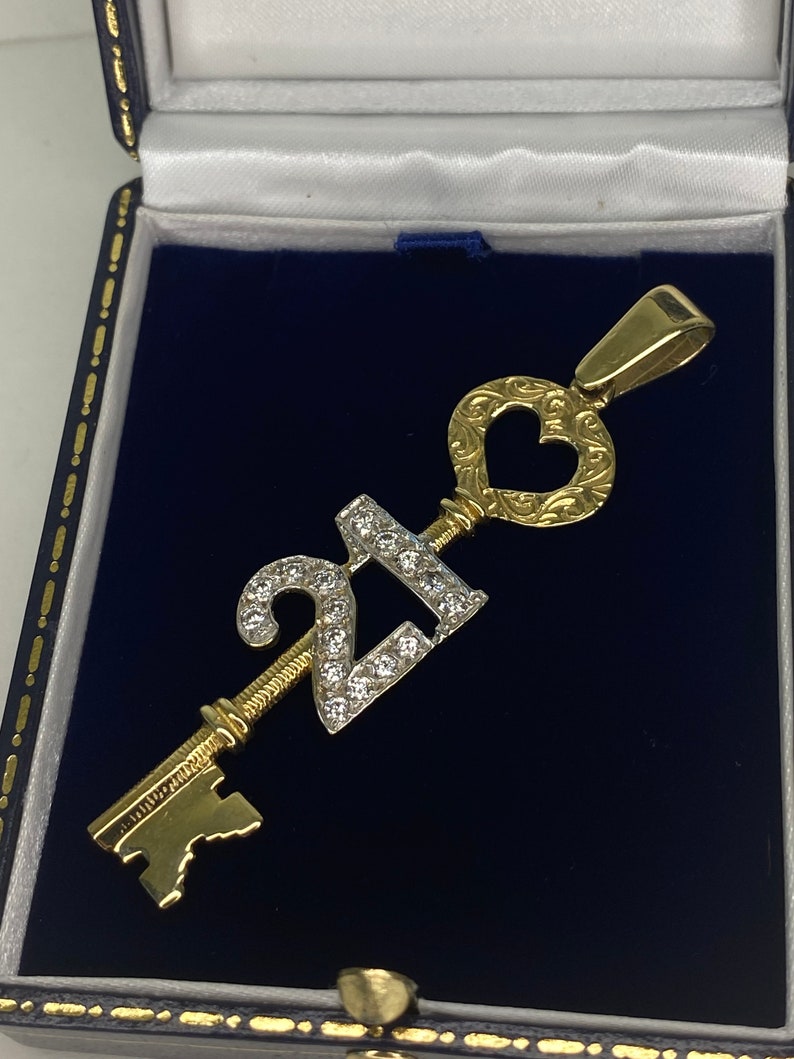 9carat Yellow Gold Cubic Zirconia 21 Key Pendant - Etsy